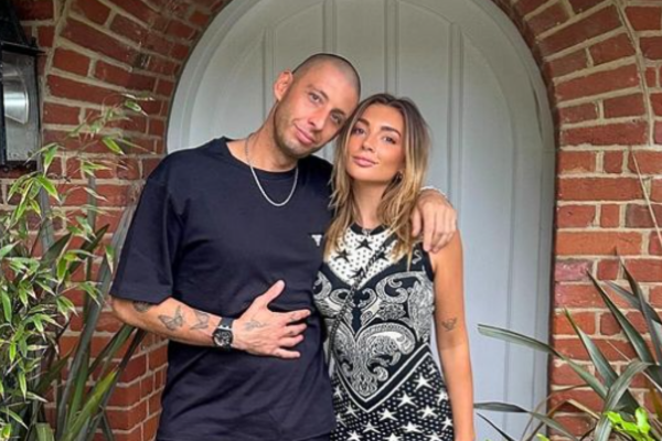 Example & girlfriend Daisy Cox reveal they are expecting...