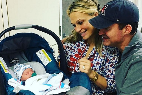 Molly Sims praised for showing ‘what a mum REALLY looks like...
