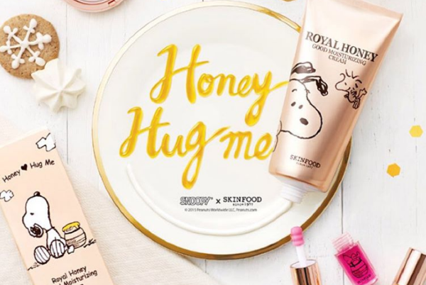 We cannot get over how gorgeous this SNOOPY beauty collection is